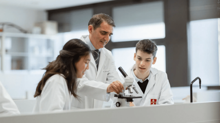 Home - Fundación FOMENTO DE CENTROS DE ENSEÑANZA